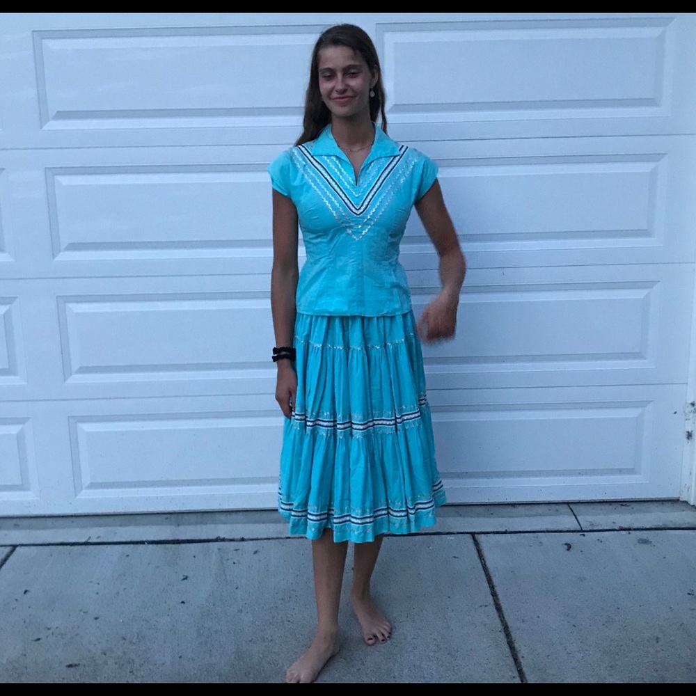 Vtg. 1950’s Patio Set W/ Rick Rack - Gem